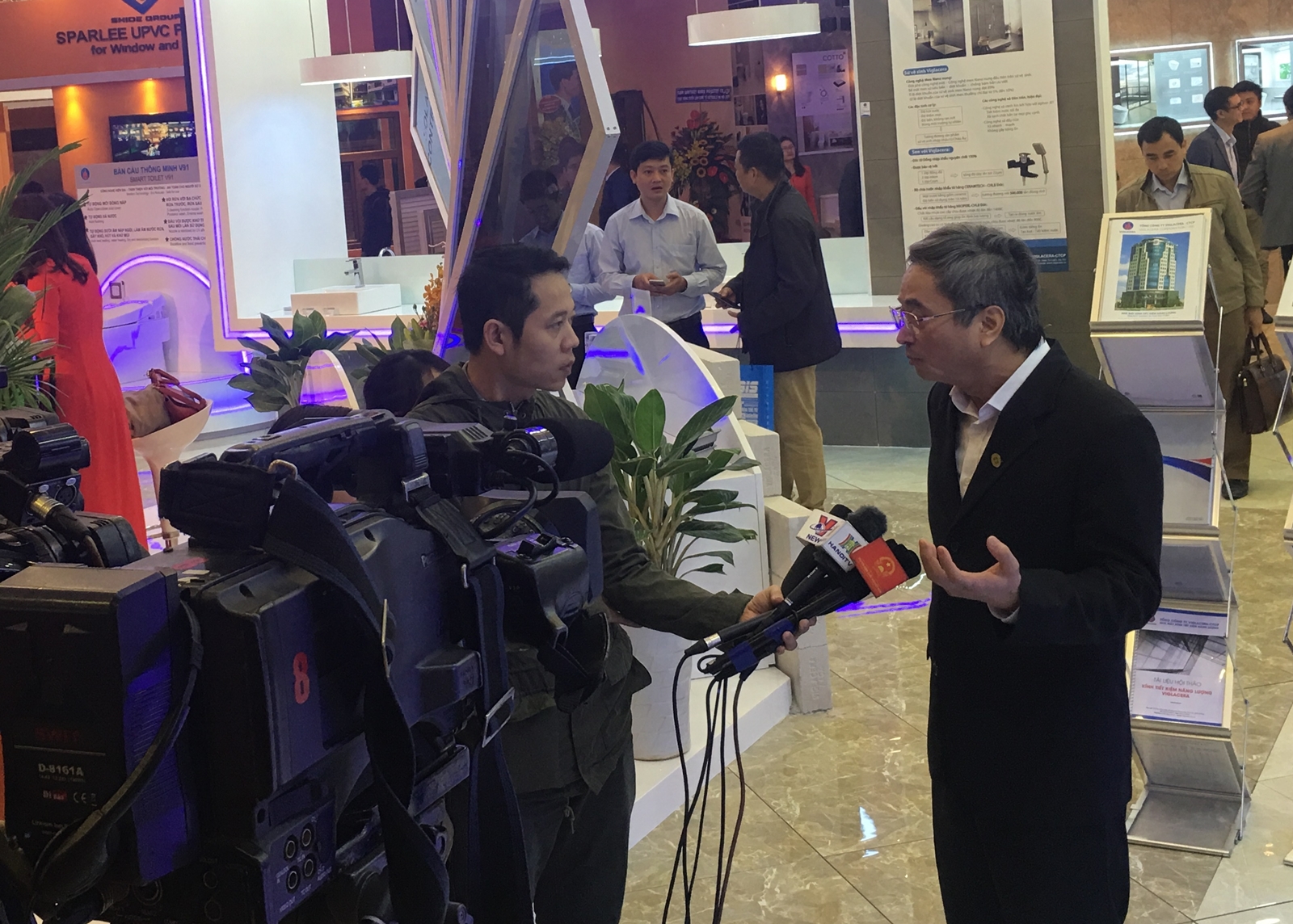 Viglacera's remark at Hanoi Vietbuild Exhibition 2017 - Viglacera ...